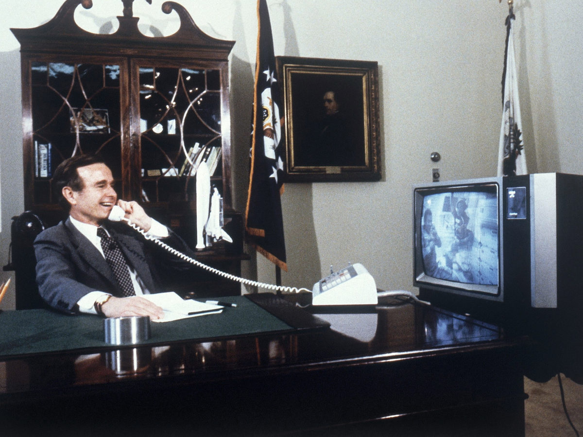 George H.W. Bush speaks with space shuttle astronauts in 1981. - WJCT ...